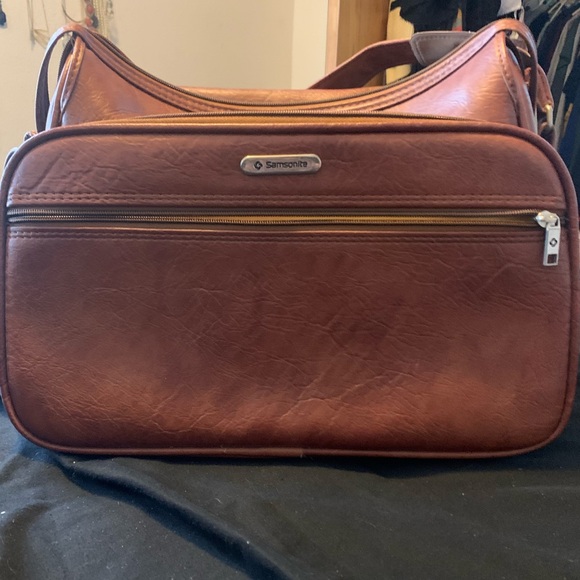 Samsonite | Bags | Samsonite Leather Mediumlarge Briefcase | Poshmark